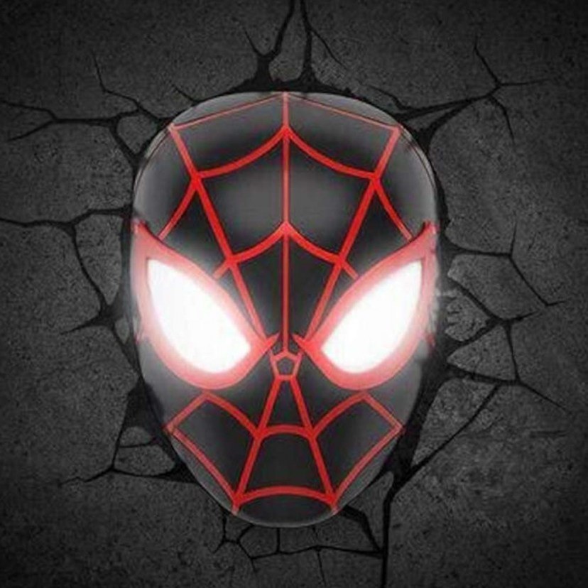 spiderman face light